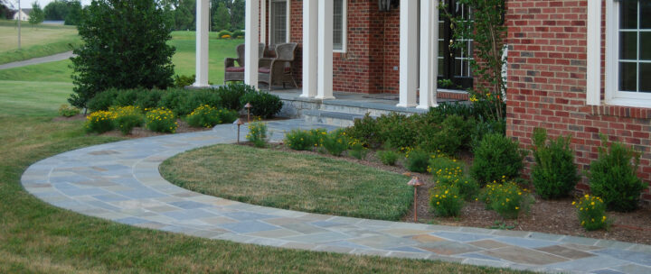 Walkway Ideas for the Front of Your House - Outdoor Spaces